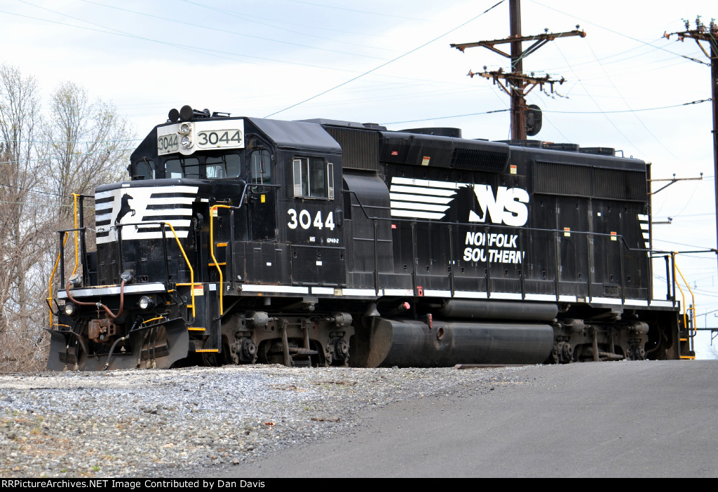 NS GP40-2 3044